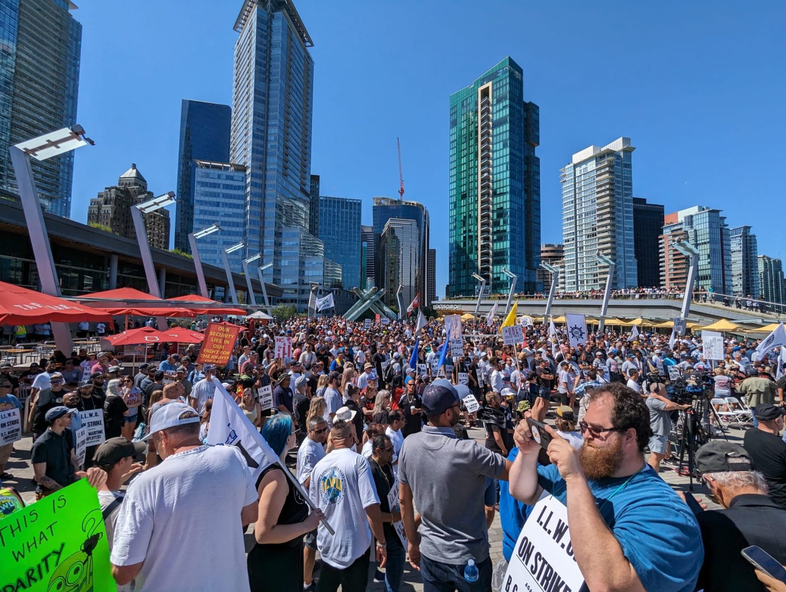BC maritime employers offer new solution to striking dockers on ...