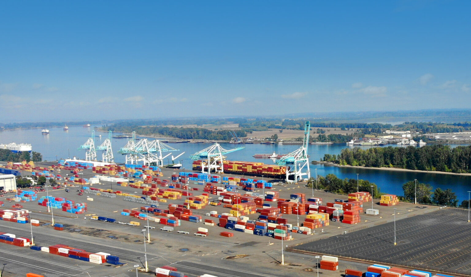 Port of Portland strikes deal with long-serving stevedore to operate ...