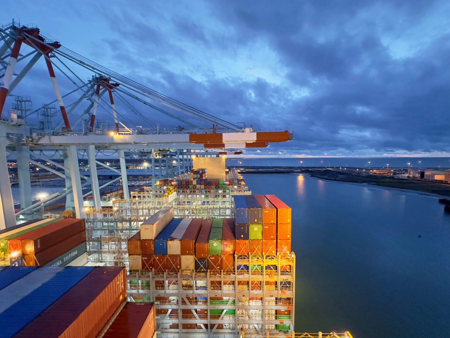 Container growth softens impact of declining bulk traffic and ...